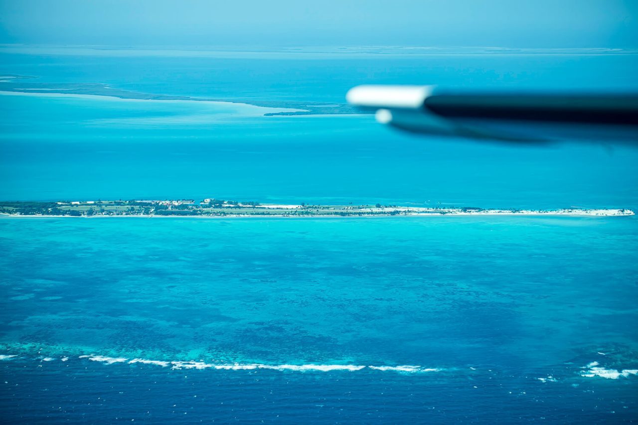 Great Blue Hole Belize Scenic Flight (Epic Bucket List Moment) - Im ...